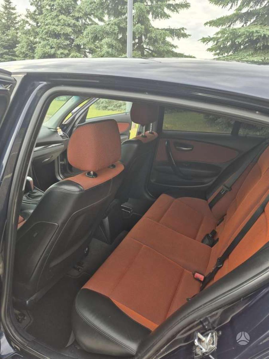 Blue BMW 120 2007 in Kaunas, with an engine capacity of 2.00 L and mileage of 404 thousand km for 2900 €, photo 9 on AUTOMOTO.COM.LV
