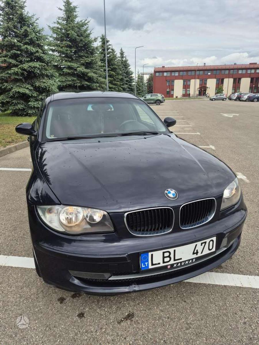Blue BMW 120 2007 in Kaunas, with an engine capacity of 2.00 L and mileage of 404 thousand km for 2900 €, photo 14 on AUTOMOTO.COM.LV
