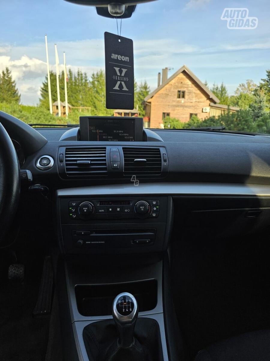 Blue BMW 120 2007 in Kaunas, with an engine capacity of 2.00 L and mileage of 298 thousand km for 3100 €, photo 14 on AUTOMOTO.COM.LV