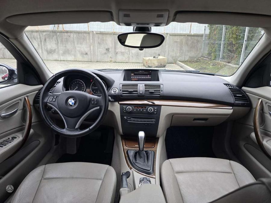 Blue BMW 120 2009 in Klaipeda, with an engine capacity of 2.00 L and mileage of 235 thousand km for 4950 €, photo 8 on AUTOMOTO.COM.LV