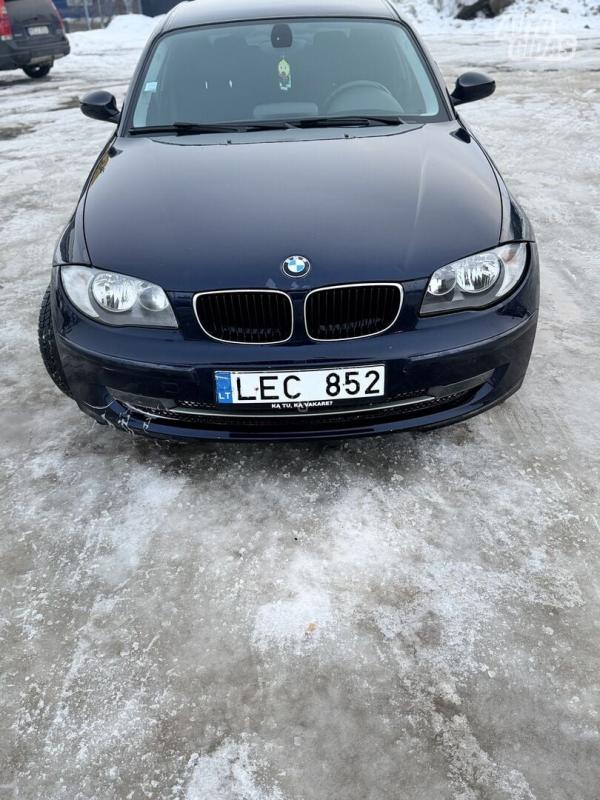 Blue BMW 120 2009 in Kaunas, with an engine capacity of 2.00 L and mileage of 300 thousand km for 2700 €, photo 2 on AUTOMOTO.COM.LV
