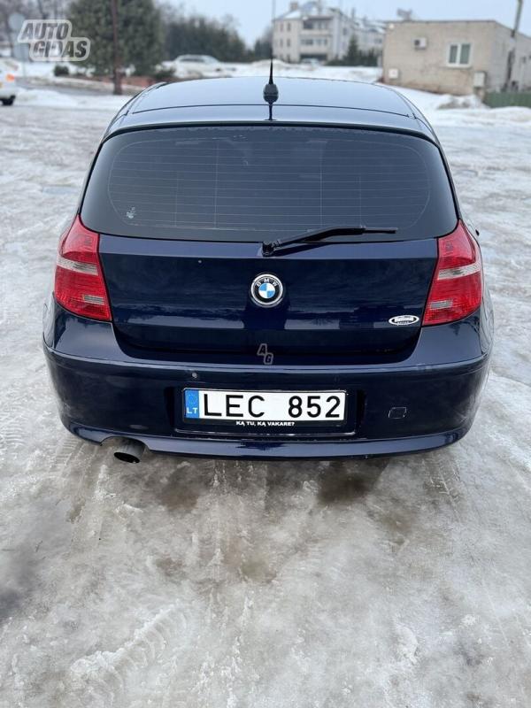 Blue BMW 120 2009 in Kaunas, with an engine capacity of 2.00 L and mileage of 300 thousand km for 2700 €, photo 6 on AUTOMOTO.COM.LV