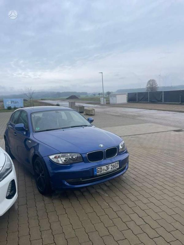 Blue BMW 120 2010 in Kelme, with an engine capacity of 2.00 L and mileage of 146 thousand km for 2150 €, photo 1 on AUTOMOTO.COM.LV