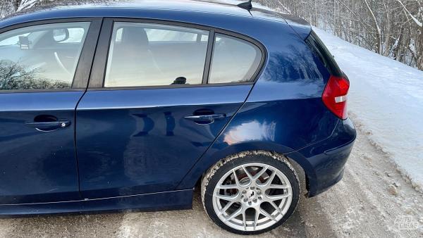 Blue BMW 120 2010 in Utena, with an engine capacity of 2.00 L and mileage of 356 thousand km for 3200 €, photo 8 on AUTOMOTO.COM.LV