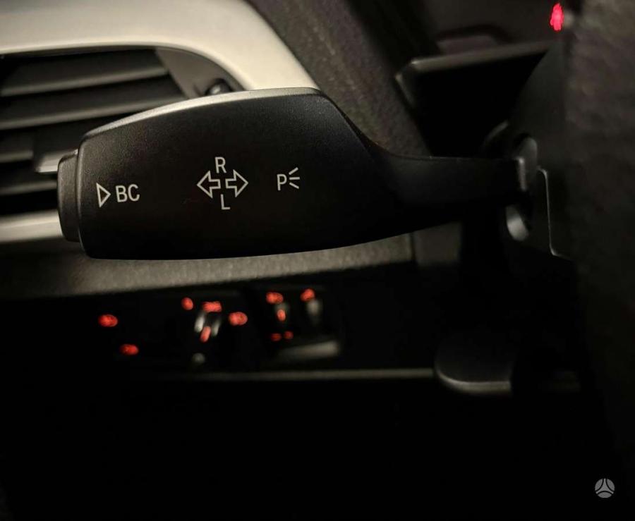 Blue BMW 120 2012 in Marijampole, with an engine capacity of 2.00 L and mileage of 215 thousand km for 6999 €, photo 5 on AUTOMOTO.COM.LV