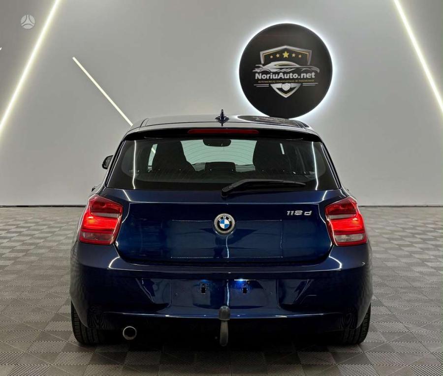 Blue BMW 120 2012 in Marijampole, with an engine capacity of 2.00 L and mileage of 215 thousand km for 6999 €, photo 24 on AUTOMOTO.COM.LV