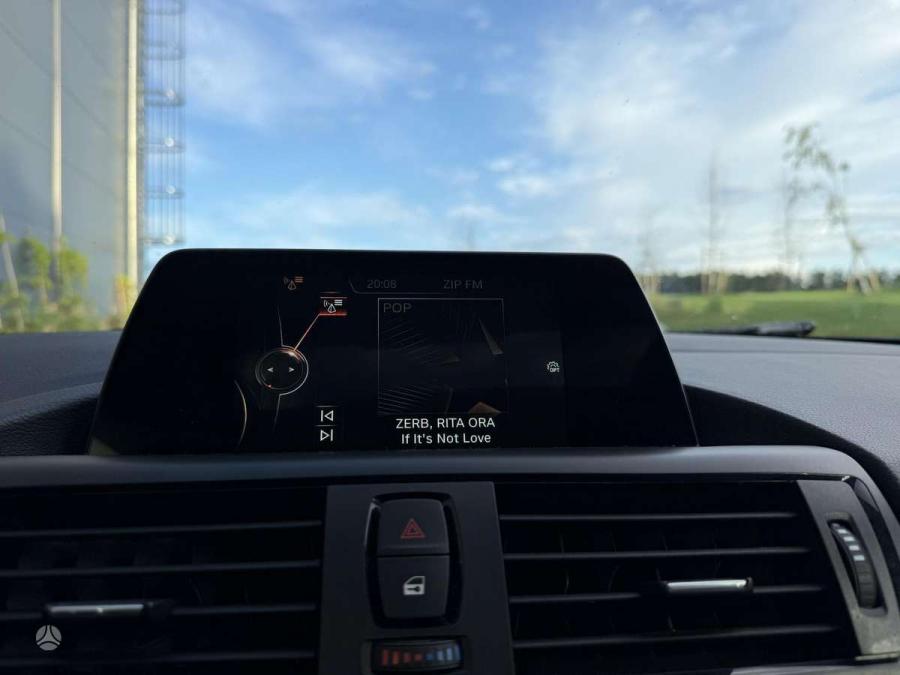 Zils BMW 120 2013 Viļņa, ar dzinēja tilpumu 2.00 L un nobraukumu 237 tūkst. km par 6950 €, foto 23 vietnē AUTOMOTO.COM.LV