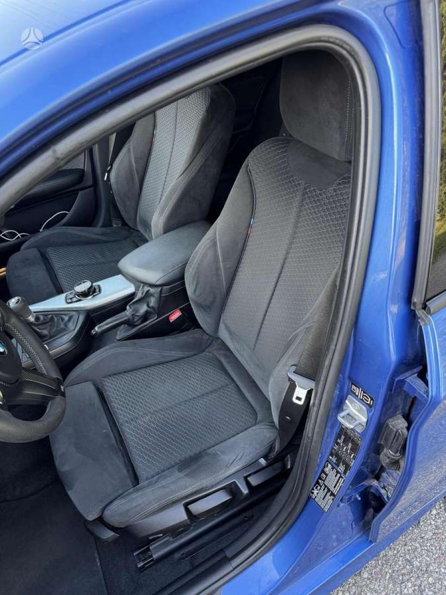 Blue BMW 120 2013 in Kazlu Ruda, with an engine capacity of 2.00 L and mileage of 285 thousand km for 6700 €, photo 23 on AUTOMOTO.COM.LV
