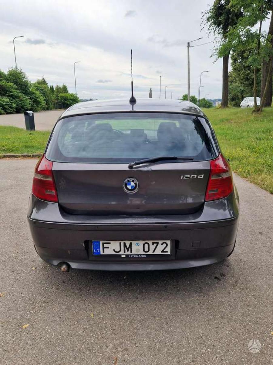 Brown BMW 120 2005 in Kaunas, with an engine capacity of 2.00 L and mileage of 230 thousand km for 3400 €, photo 4 on AUTOMOTO.COM.LV
