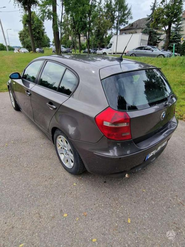 Brown BMW 120 2005 in Kaunas, with an engine capacity of 2.00 L and mileage of 230 thousand km for 3400 €, photo 4 on AUTOMOTO.COM.LV