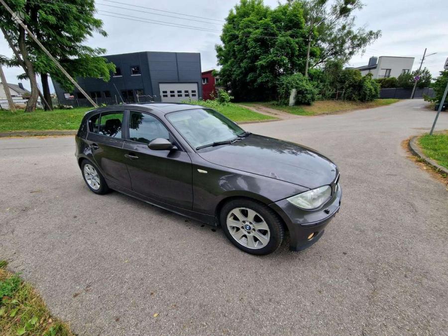 Brown BMW 120 2005 in Kaunas, with an engine capacity of 2.00 L and mileage of 230 thousand km for 3400 €, photo 6 on AUTOMOTO.COM.LV