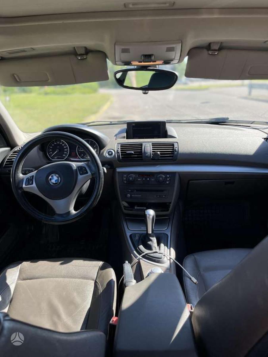 Brown BMW 120 2005 in Kaunas, with an engine capacity of 2.00 L and mileage of 230 thousand km for 3400 €, photo 12 on AUTOMOTO.COM.LV