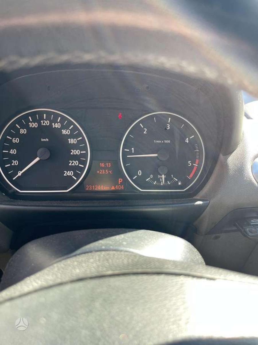 Brown BMW 120 2005 in Kaunas, with an engine capacity of 2.00 L and mileage of 230 thousand km for 3400 €, photo 16 on AUTOMOTO.COM.LV