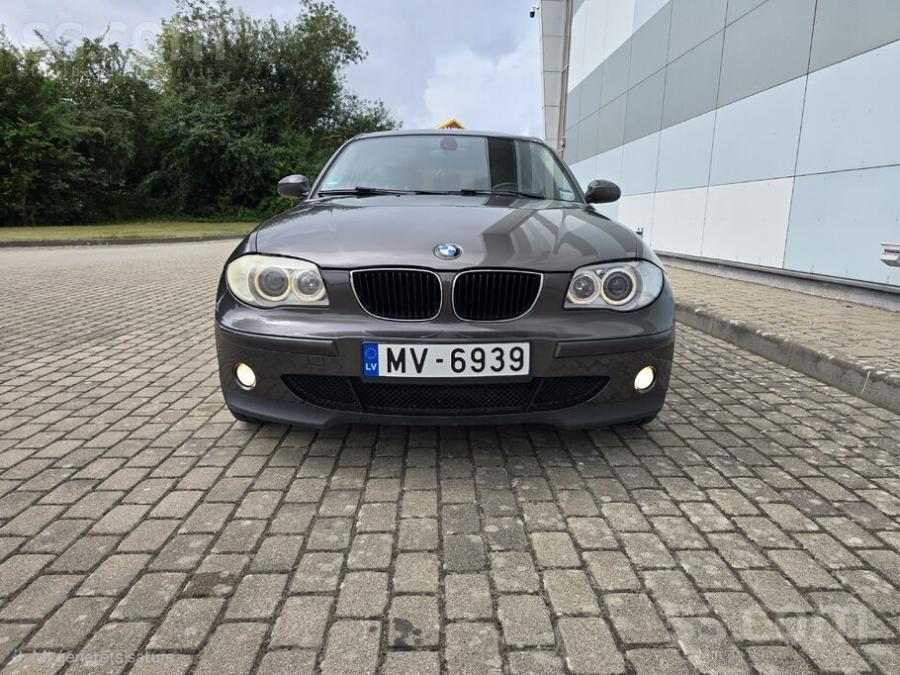 Brown BMW 120 2005 in Dobele, with an engine capacity of 2.00 L and mileage of 227 thousand km for 3600 €, photo 1 on AUTOMOTO.COM.LV
