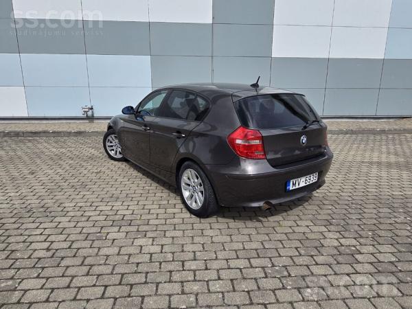 Brūns BMW 120 2005 Dobele, ar dzinēja tilpumu 2.00 L un nobraukumu 227 tūkst. km par 3600 €, foto 3 vietnē AUTOMOTO.COM.LV