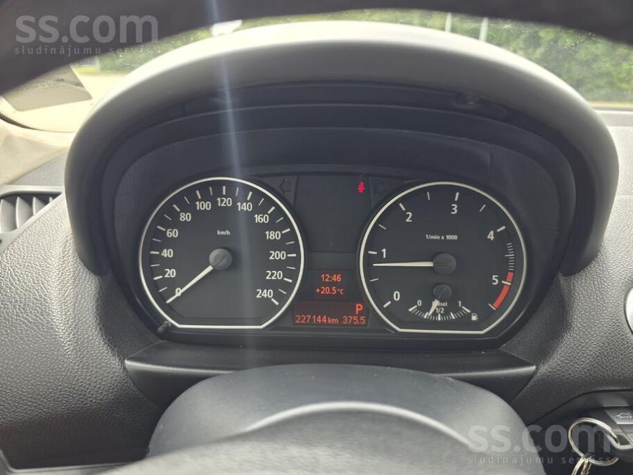 Brown BMW 120 2005 in Dobele, with an engine capacity of 2.00 L and mileage of 227 thousand km for 3600 €, photo 7 on AUTOMOTO.COM.LV
