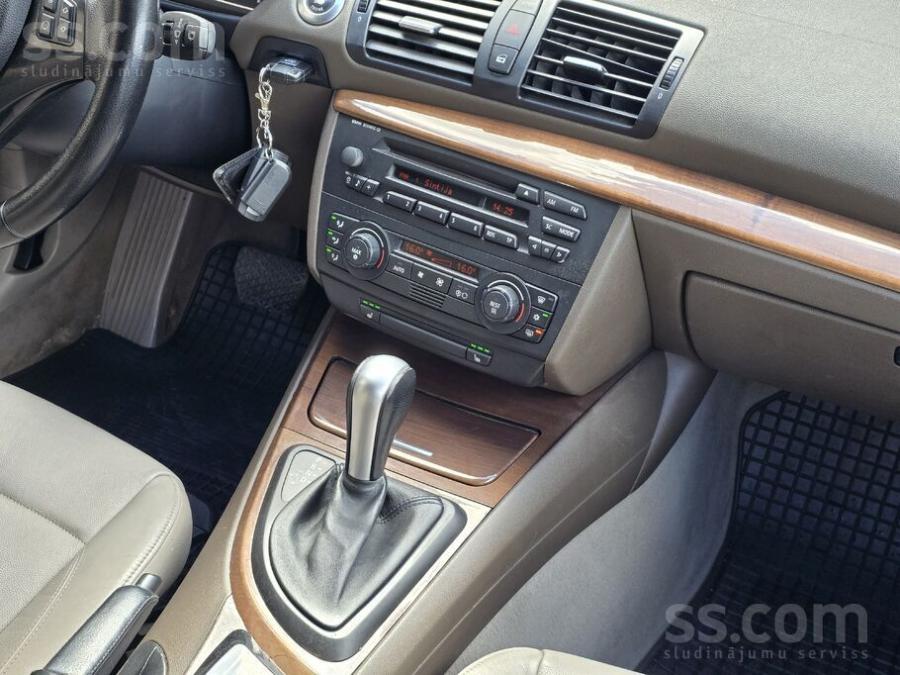 Brūns BMW 120 2006 Cēsis, ar dzinēja tilpumu 2.00 L un nobraukumu 252 tūkst. km par 4000 €, foto 15 vietnē AUTOMOTO.COM.LV
