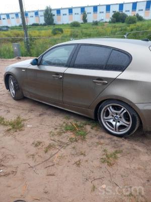 Brown BMW 120 2006 in Ogre, with an engine capacity of 2.00 L and mileage of 330 thousand km for 2700 €, photo 3 on AUTOMOTO.COM.LV