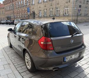 Brown BMW 120 2007 in Vilnius, with an engine capacity of 2.00 L and mileage of 291 thousand km for 2890 €, photo 7 on AUTOMOTO.COM.LV