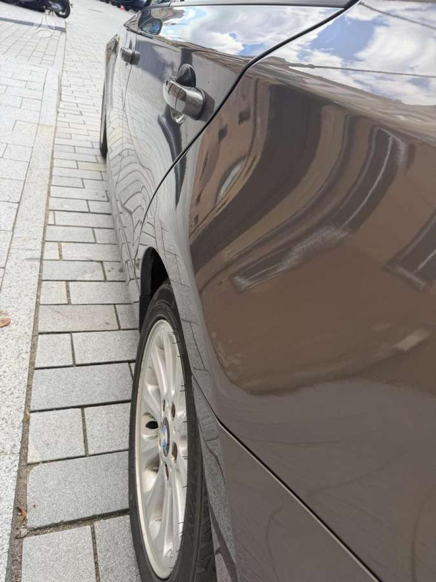 Brown BMW 120 2007 in Vilnius, with an engine capacity of 2.00 L and mileage of 291 thousand km for 2890 €, photo 9 on AUTOMOTO.COM.LV