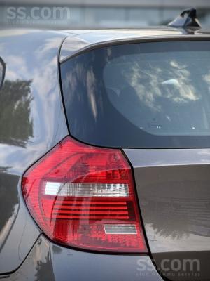 Brown BMW 120 2009 in Riga, with an engine capacity of 2.00 L and mileage of 291 thousand km for 5200 €, photo 10 on AUTOMOTO.COM.LV
