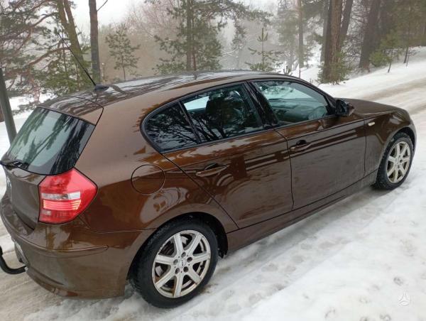 Brown BMW 120 2011 in Kaunas, with an engine capacity of 2.00 L and mileage of 192 thousand km for 5990 €, photo 6 on AUTOMOTO.COM.LV