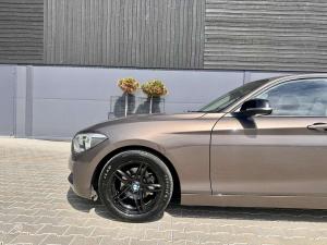 Brown BMW 120 2012 in Siauliai, with an engine capacity of 2.00 L and mileage of 266 thousand km for 5850 €, photo 5 on AUTOMOTO.COM.LV