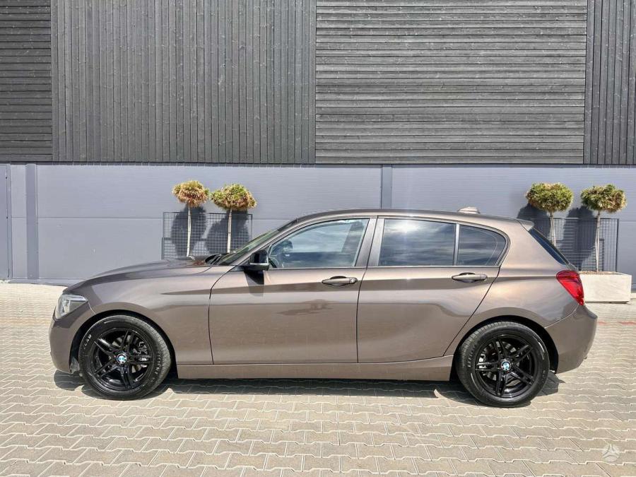 Brown BMW 120 2012 in Siauliai, with an engine capacity of 2.00 L and mileage of 266 thousand km for 5850 €, photo 7 on AUTOMOTO.COM.LV
