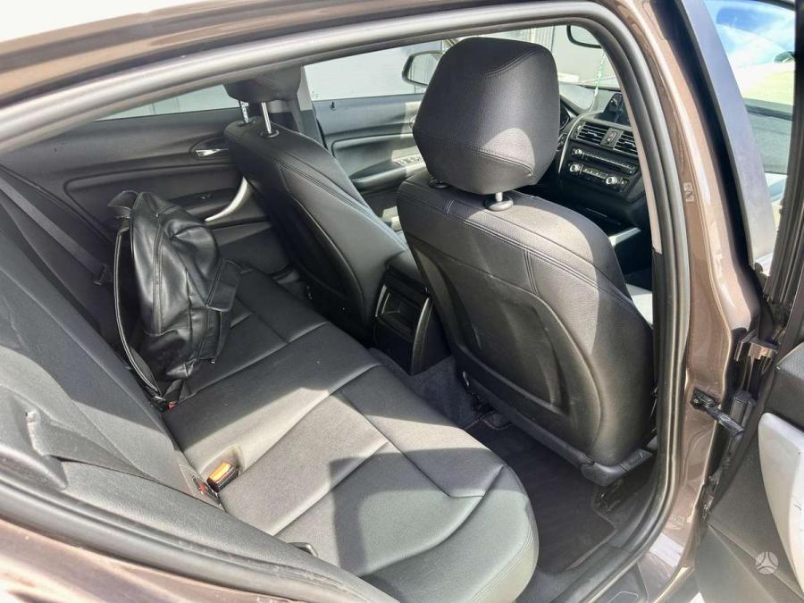 Brown BMW 120 2012 in Siauliai, with an engine capacity of 2.00 L and mileage of 266 thousand km for 5850 €, photo 16 on AUTOMOTO.COM.LV