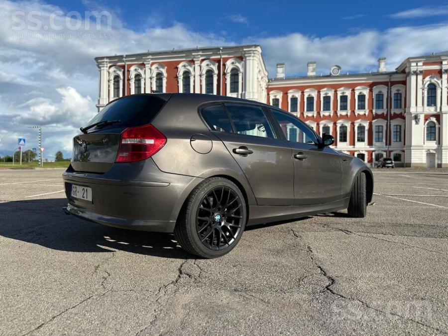 Brūns BMW 120 2009 Jelgava, ar dzinēja tilpumu 2.00 L un nobraukumu 293 tūkst. km par 5250 €, foto 5 vietnē AUTOMOTO.COM.LV