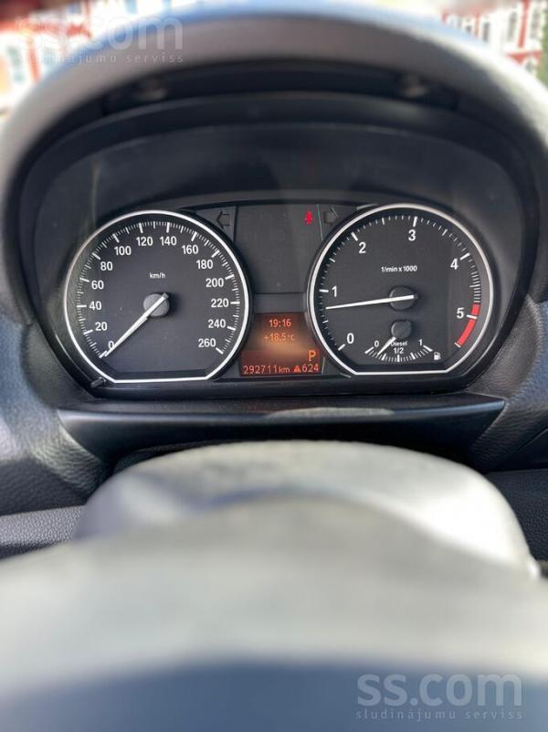 Brown BMW 120 2009 in Jelgava, with an engine capacity of 2.00 L and mileage of 293 thousand km for 5250 €, photo 6 on AUTOMOTO.COM.LV