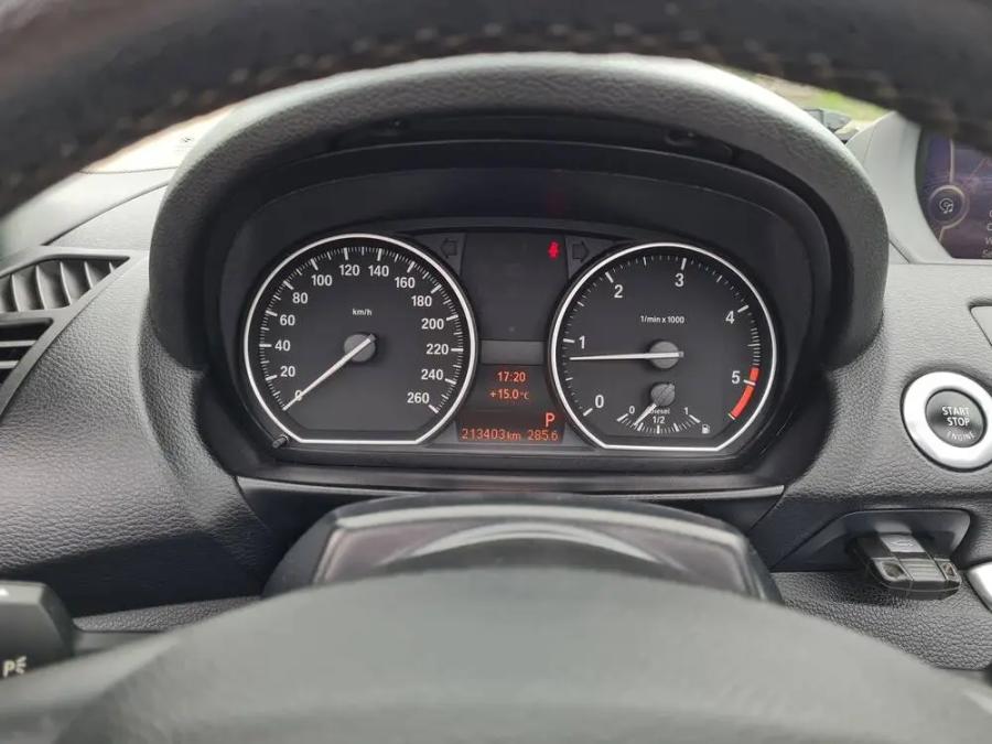 Pelēks BMW 120 2011 Ogre, ar dzinēja tilpumu 2.00 L un nobraukumu 213 tūkst. km par 7770 €, foto 24 vietnē AUTOMOTO.COM.LV
