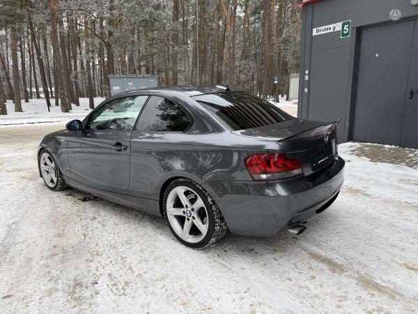 Pelēks BMW 120 2008 Alīta, ar dzinēja tilpumu 0.00 L un nobraukumu 175 tūkst. km par 5850 €, foto 4 vietnē AUTOMOTO.COM.LV