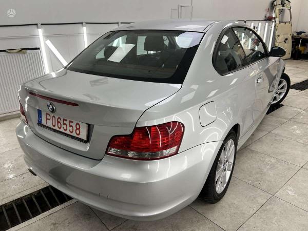 Pelēks BMW 120 2009 Viļņa, ar dzinēja tilpumu 2.00 L un nobraukumu 278 tūkst. km par 4990 €, foto 11 vietnē AUTOMOTO.COM.LV