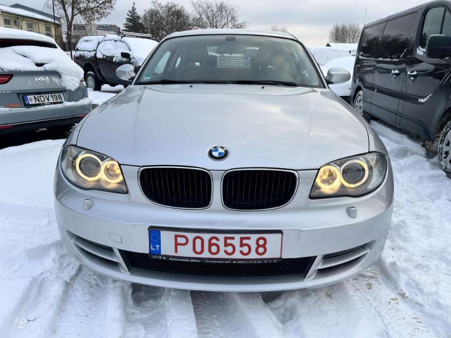 Grey BMW 120 2009 in Vilnius, with an engine capacity of 2.00 L and mileage of 278 thousand km for 4990 €, photo 29 on AUTOMOTO.COM.LV