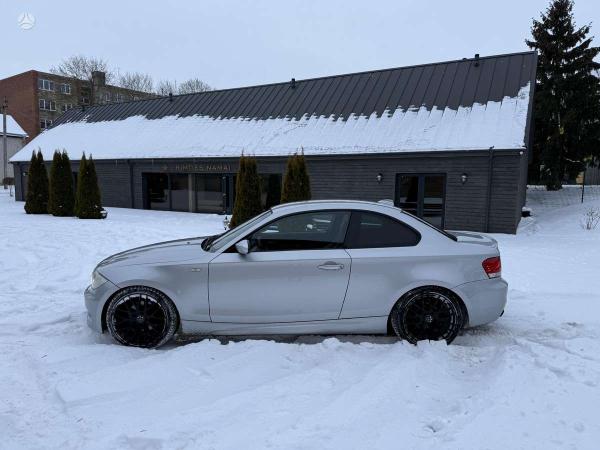 Grey BMW 120 2009 in Kedainiai, with an engine capacity of 2.00 L and mileage of 342 thousand km for 4999 €, photo 6 on AUTOMOTO.COM.LV