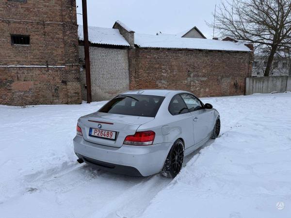 Grey BMW 120 2009 in Kedainiai, with an engine capacity of 2.00 L and mileage of 342 thousand km for 4999 €, photo 8 on AUTOMOTO.COM.LV