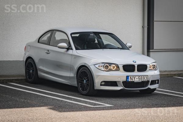 Grey BMW 120 2009 in Riga, with an engine capacity of 2.00 L and mileage of 327 thousand km for 4995 €, photo 3 on AUTOMOTO.COM.LV