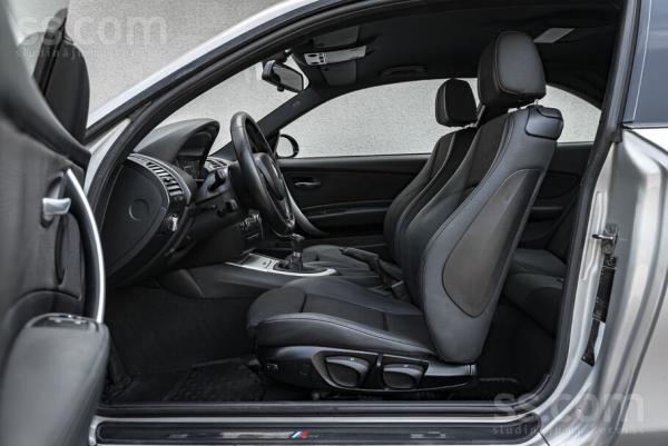 Grey BMW 120 2009 in Riga, with an engine capacity of 2.00 L and mileage of 327 thousand km for 4995 €, photo 10 on AUTOMOTO.COM.LV