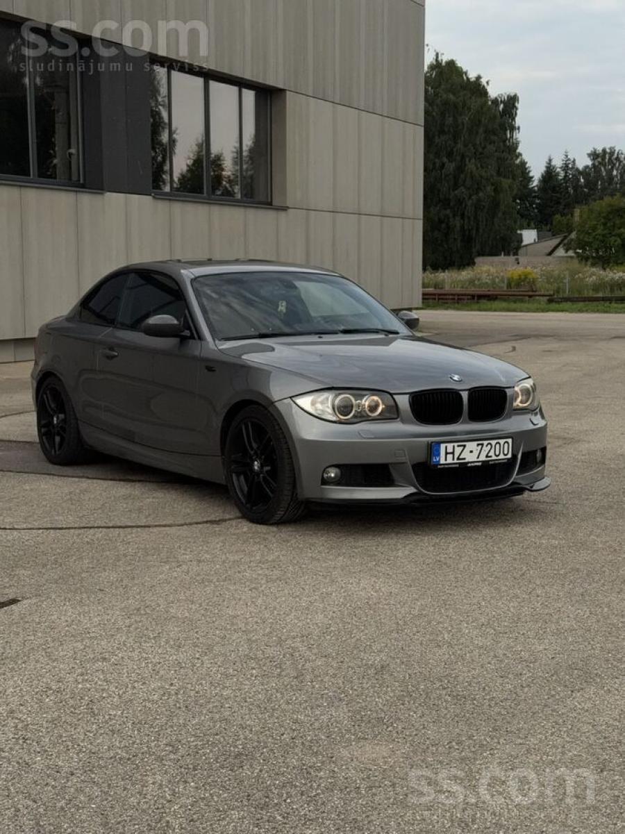 Grey BMW 120 2009 in Riga, with an engine capacity of 2.00 L and mileage of 303 thousand km for 7000 €, photo 1 on AUTOMOTO.COM.LV