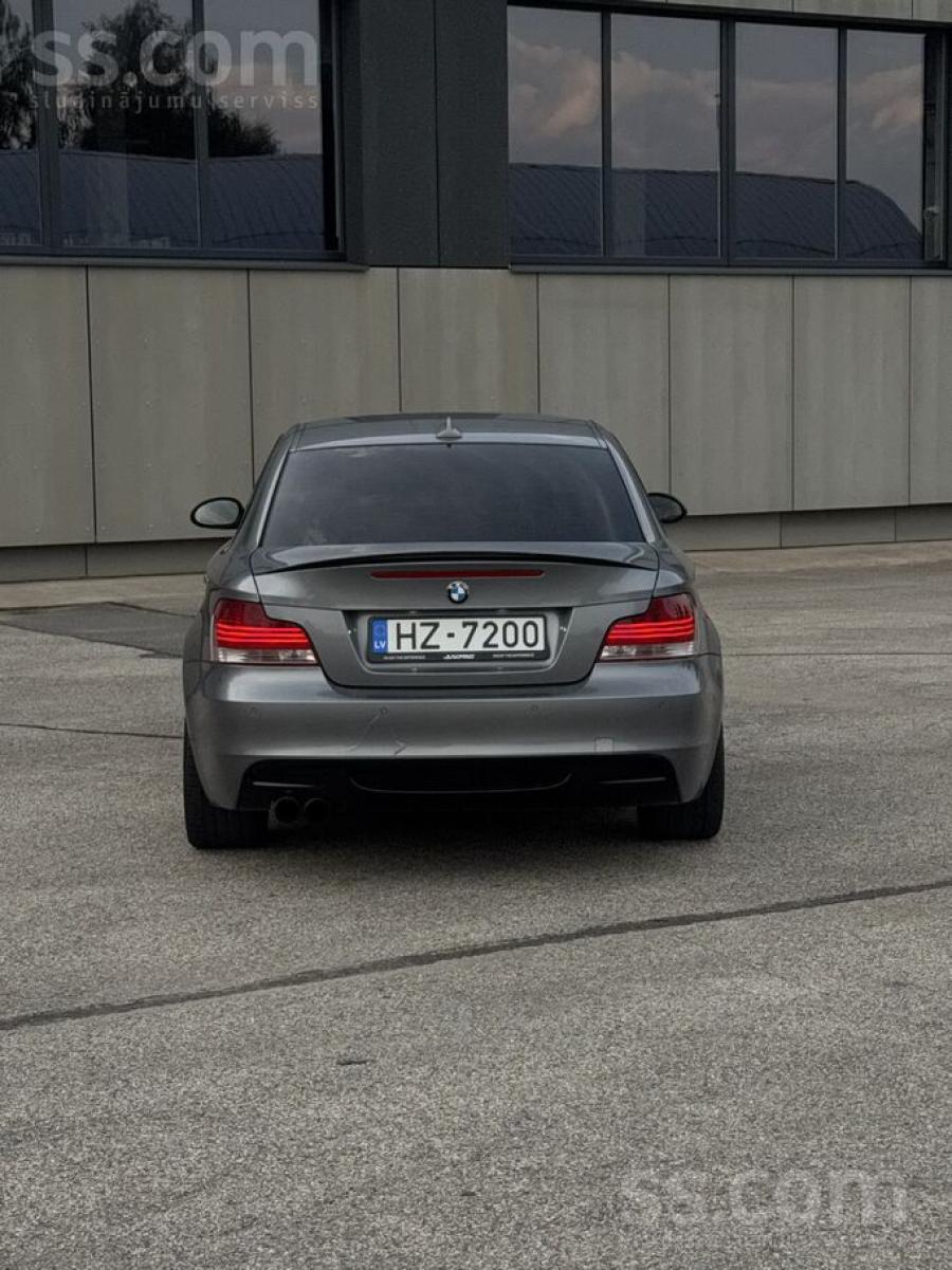 Grey BMW 120 2009 in Riga, with an engine capacity of 2.00 L and mileage of 303 thousand km for 7000 €, photo 5 on AUTOMOTO.COM.LV