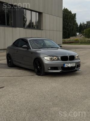 Grey BMW 120 2009 in Riga, with an engine capacity of 2.00 L and mileage of 303 thousand km for 6000 €, photo  on AUTOMOTO.COM.LV