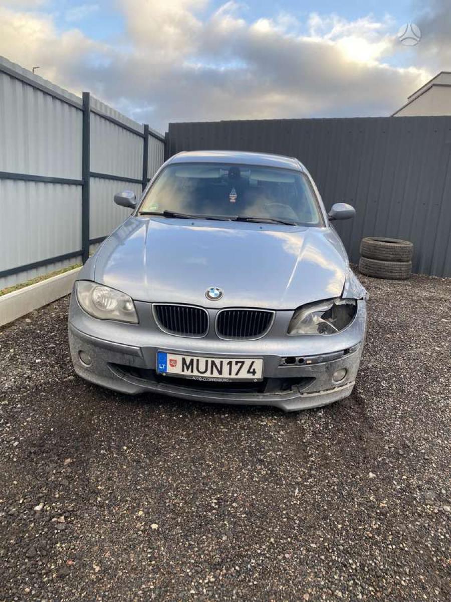 Grey BMW 120 2004 in Kaunas, with an engine capacity of 2.00 L and mileage of 300 thousand km for 850 €, photo 1 on AUTOMOTO.COM.LV