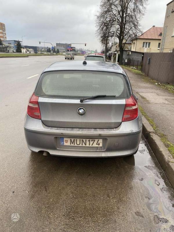 Grey BMW 120 2004 in Kaunas, with an engine capacity of 2.00 L and mileage of 300 thousand km for 850 €, photo 4 on AUTOMOTO.COM.LV