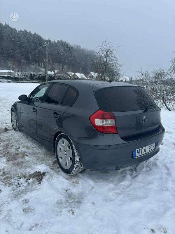 Grey BMW 120 2004 in Kaunas, with an engine capacity of 2.00 L and mileage of 332 thousand km for 3800 €, photo 3 on AUTOMOTO.COM.LV