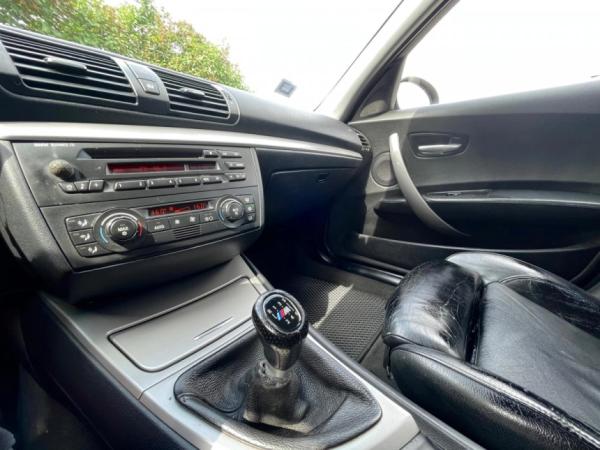 Grey BMW 120 2004 in Riga, with an engine capacity of 2.00 L and mileage of 0 thousand km for 3800 €, photo 9 on AUTOMOTO.COM.LV