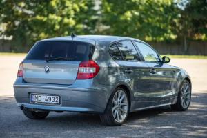 Pelēks BMW 120 2004 Liepāja, ar dzinēja tilpumu 2.00 L un nobraukumu 80 tūkst. km par 5850 €, foto 5 vietnē AUTOMOTO.COM.LV