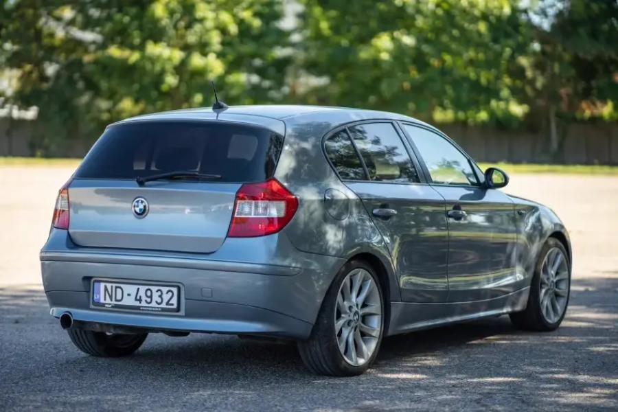 Pelēks BMW 120 2004 Liepāja, ar dzinēja tilpumu 2.00 L un nobraukumu 80 tūkst. km par 5850 €, foto 5 vietnē AUTOMOTO.COM.LV