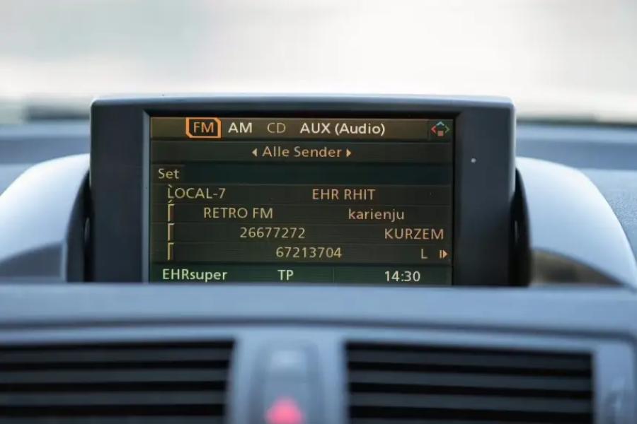 Pelēks BMW 120 2004 Liepāja, ar dzinēja tilpumu 2.00 L un nobraukumu 80 tūkst. km par 5850 €, foto 23 vietnē AUTOMOTO.COM.LV