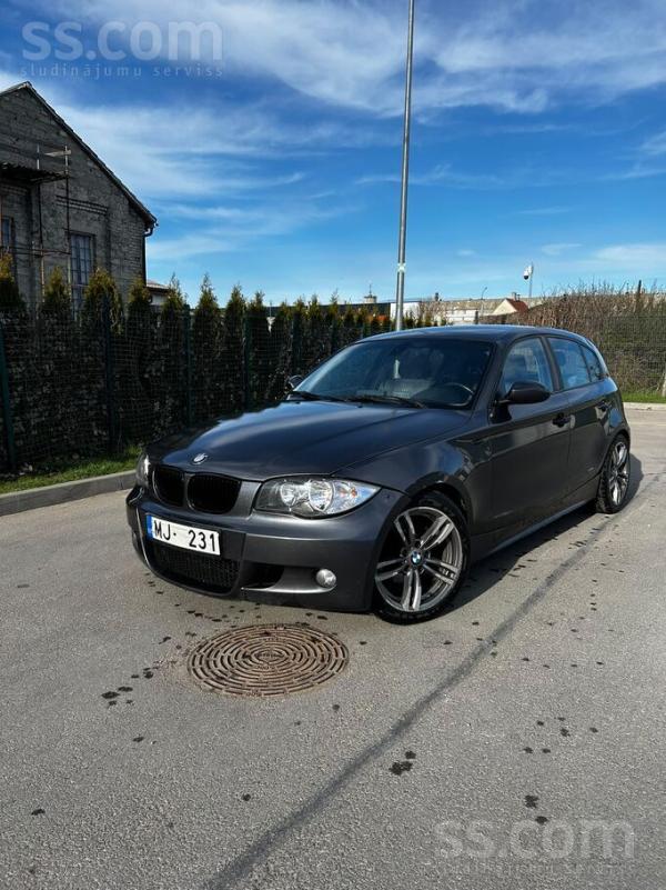 Grey BMW 120 2004 in Liepaja, with an engine capacity of 2.00 L and mileage of 475 thousand km for 1950 €, photo 1 on AUTOMOTO.COM.LV